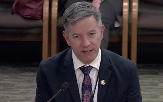 Oregon lawmakers vote to give cities authority to set speed limits ...