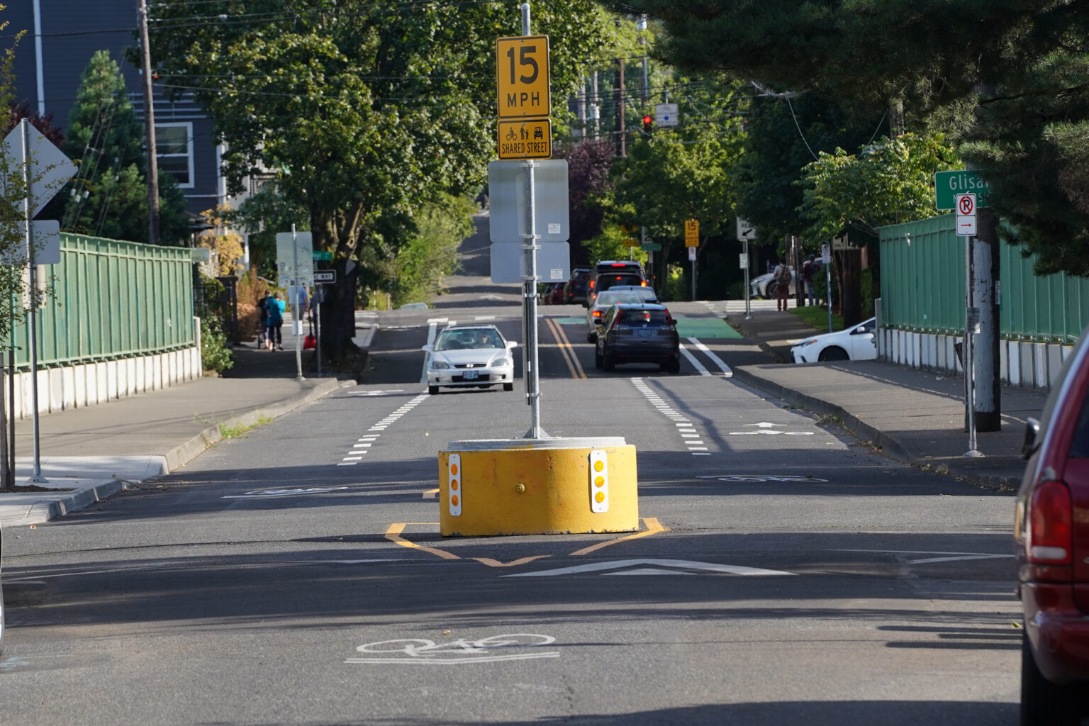 Drivers are figuring out Portland’s new advisory bike lanes (video) – BikePortland