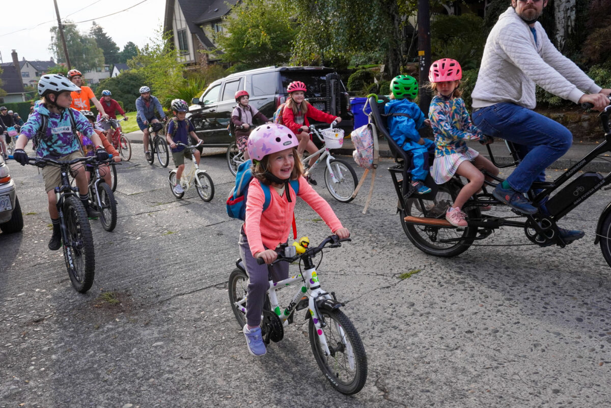 The Alameda bike bus has more than doubled in size in just four months – BikePortland