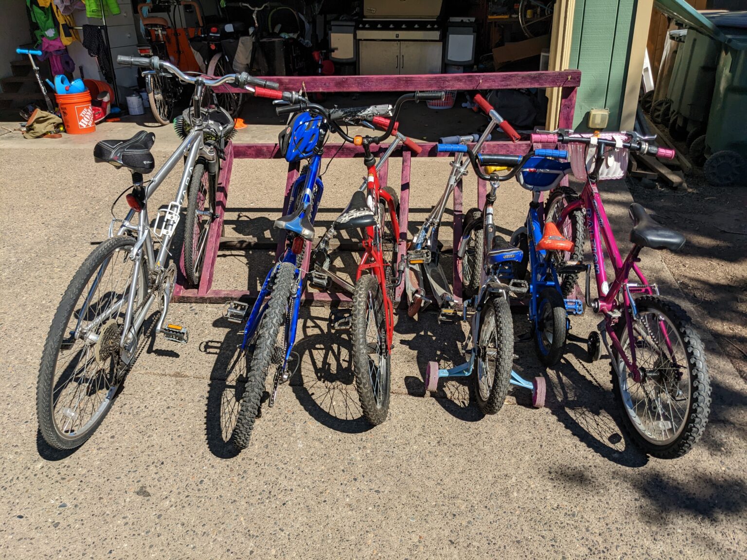 Sorting out the family bike pile problem – BikePortland