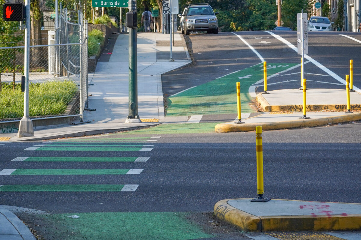 Closer Look: Protected intersection and bike lane on W 19th at Burnside ...