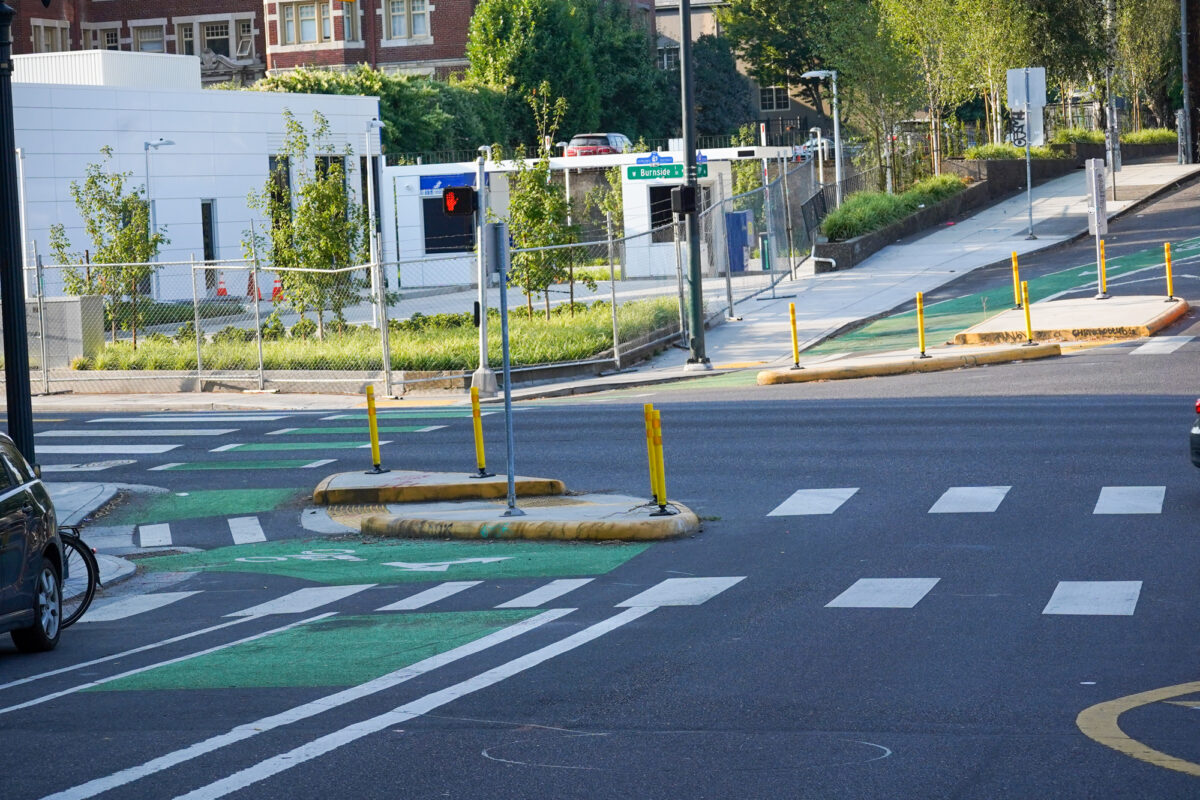 Closer Look: Protected intersection and bike lane on W 19th at Burnside ...
