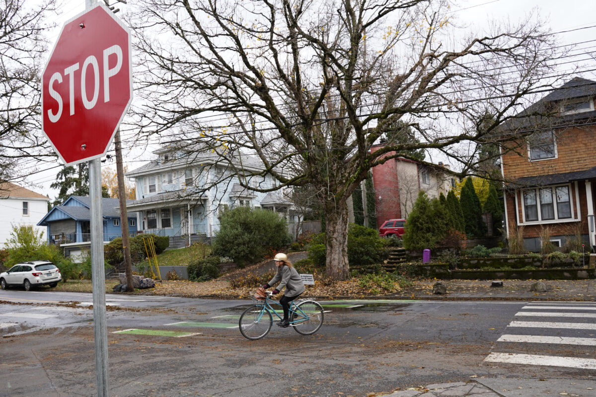 First Look: Changes complete at NE Tillamook and 7th – BikePortland