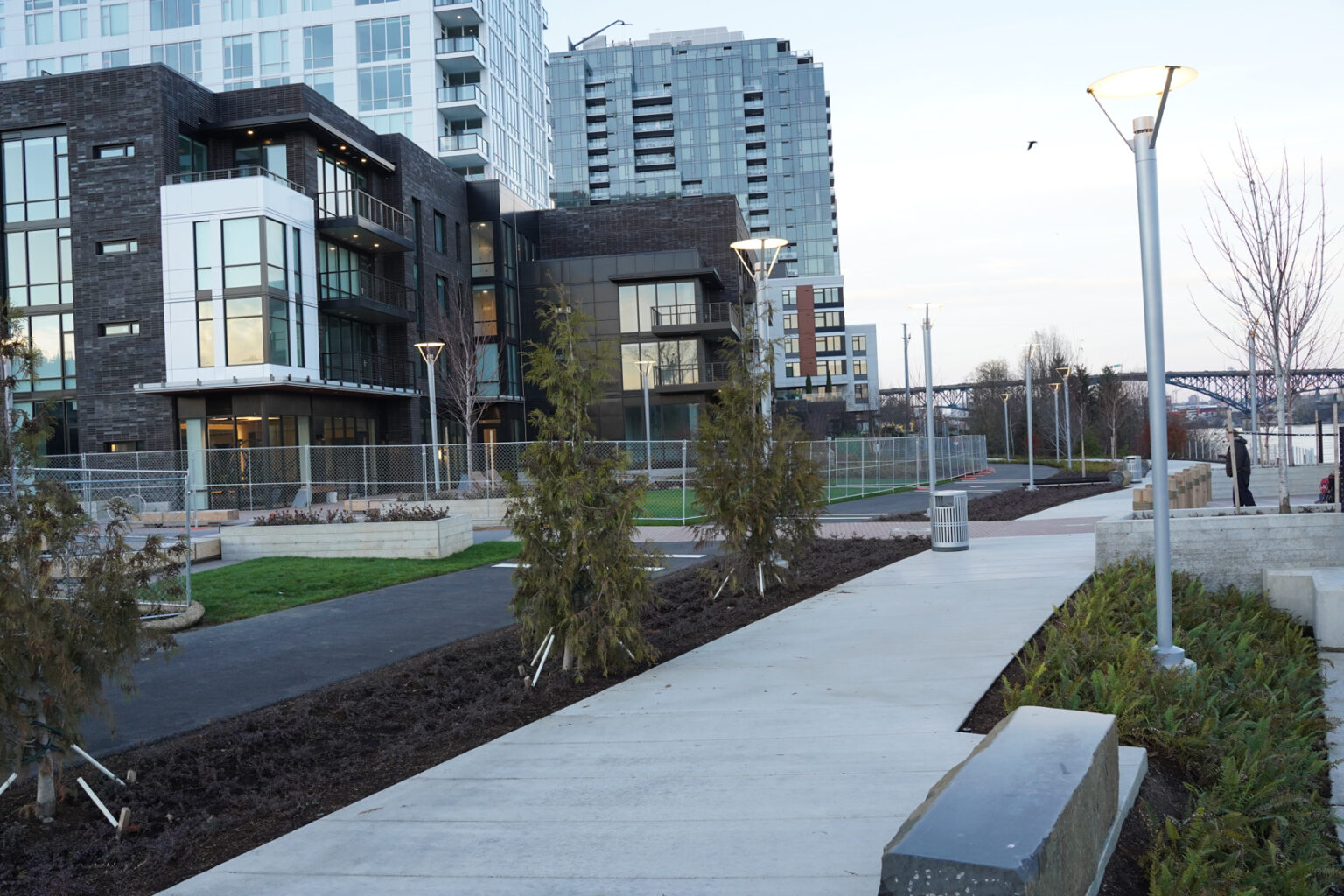 New piece of South Waterfront Greenway path now open – BikePortland