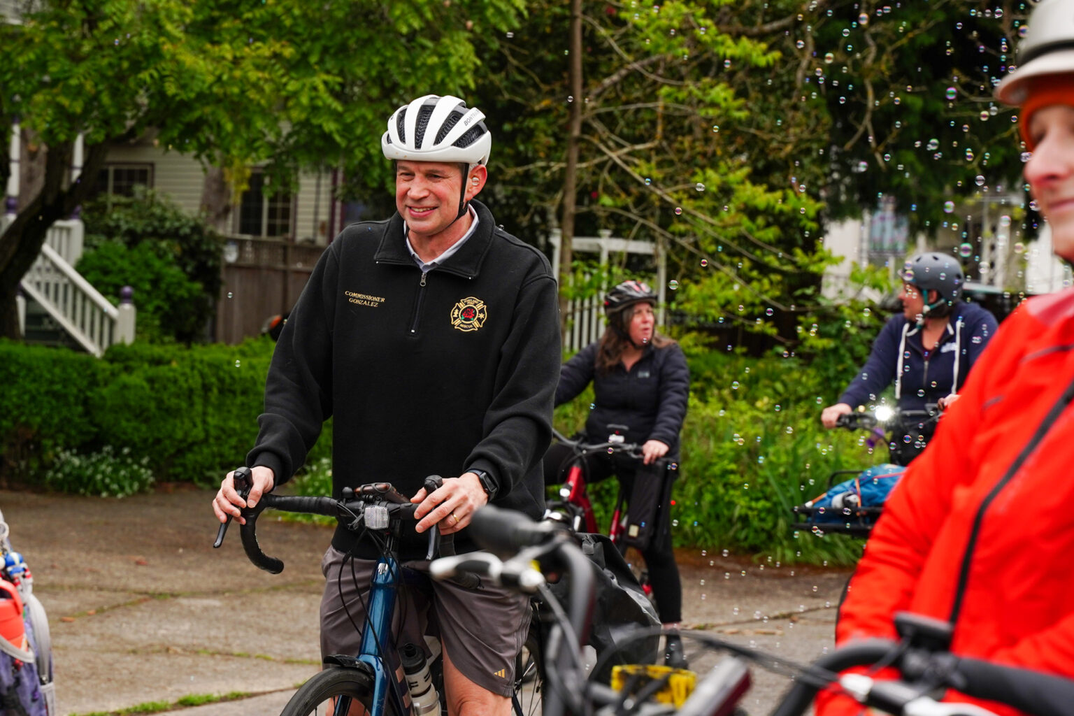 Portland’s bike buses swell on Walk and Bike to School Day – BikePortland