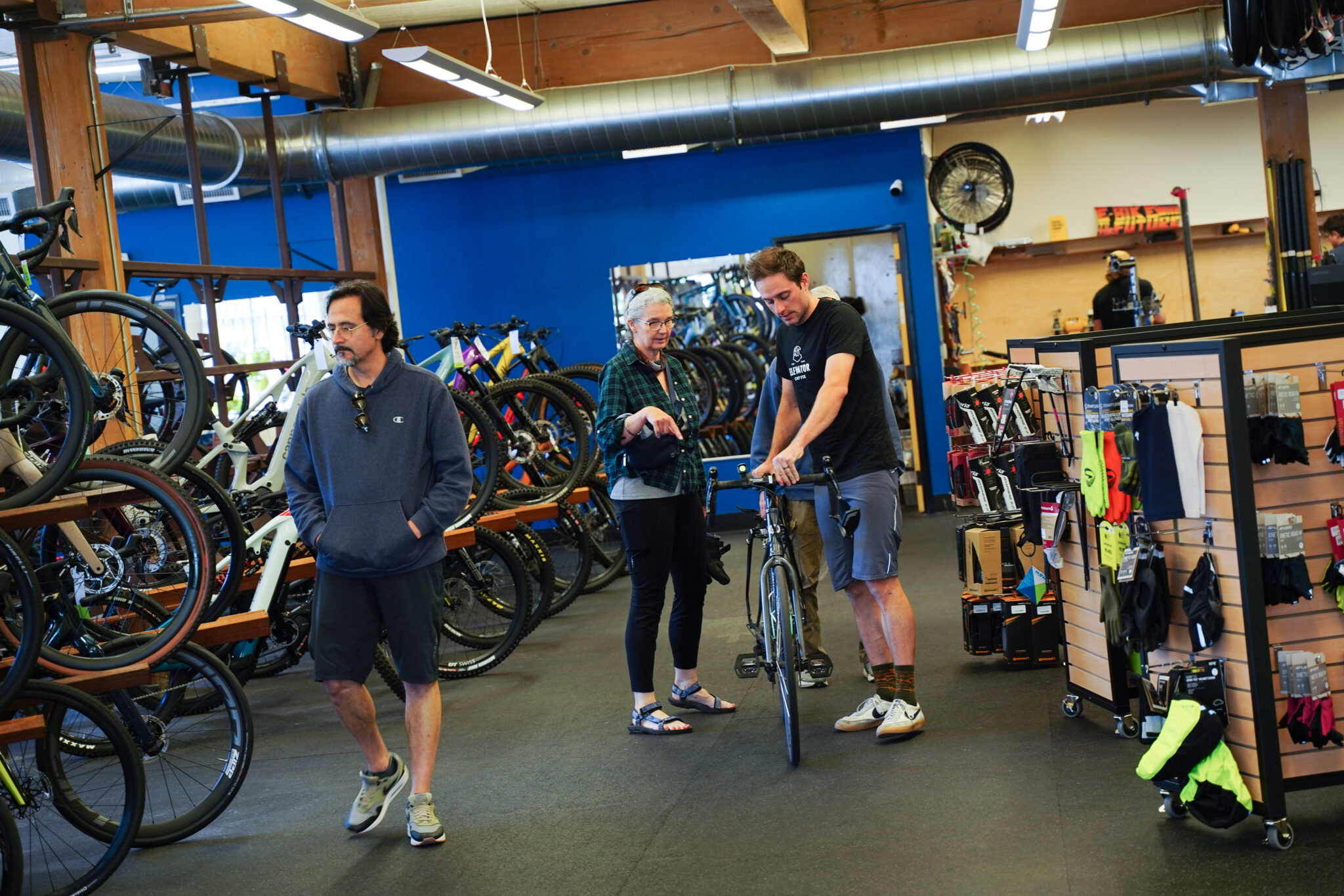 Landmark Portland bike shop goes 100% electric with River City E-Bikes ...