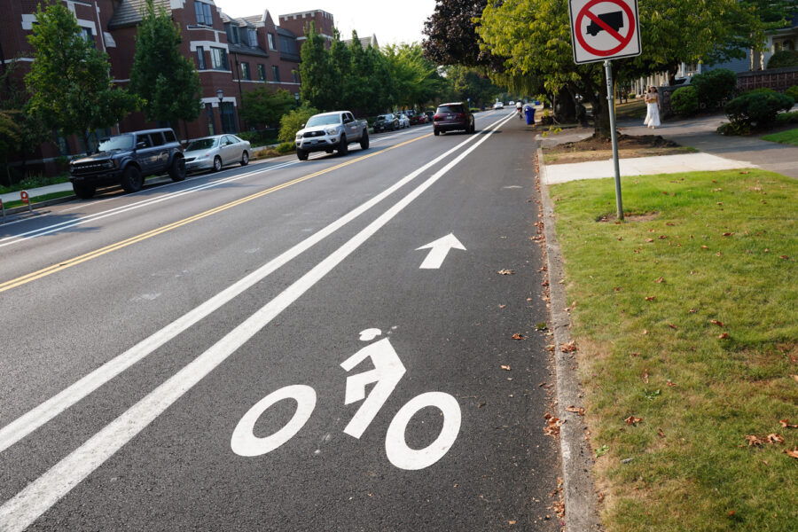 First Look: Better (wider!) bike lanes on N Willamette – BikePortland