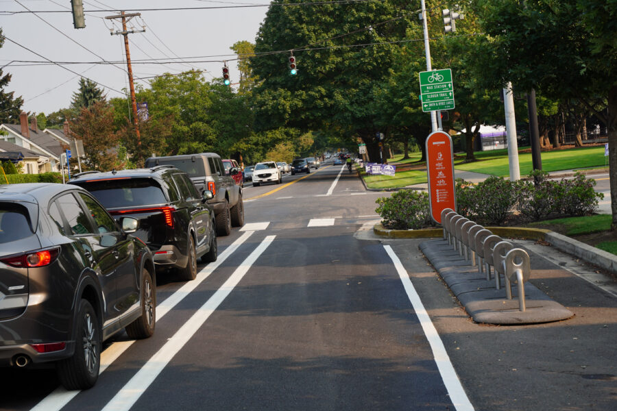 First Look: Better (wider!) bike lanes on N Willamette – BikePortland